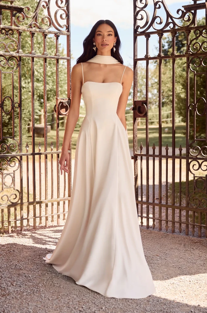 Paloma Blanca - P5190 | Becker's Bridal - Michigan's Premier Bridal Shop